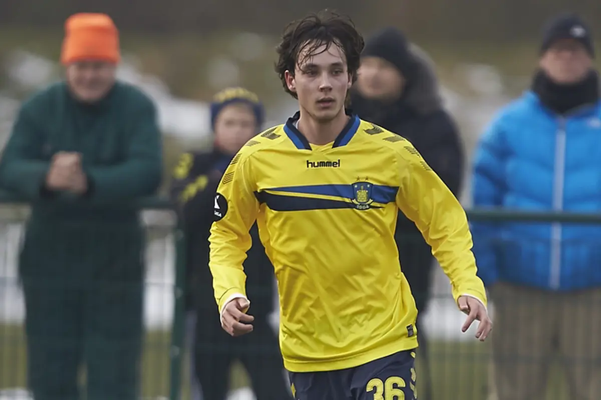 Kristian Larsen får ophævet kontrakten